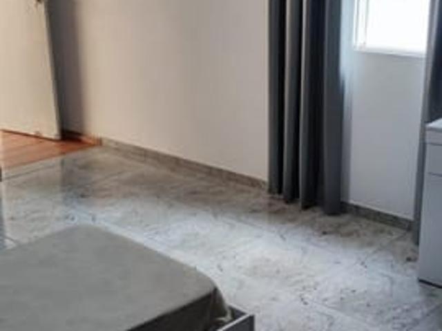 Quarto para o sexo masculino