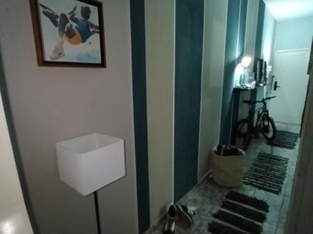 Quarto masculino privativo ao lado do porto