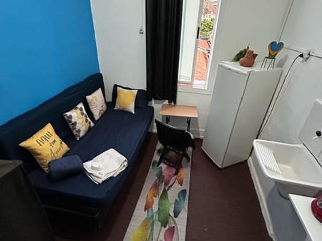 Quarto privativo apenas para uma mulher