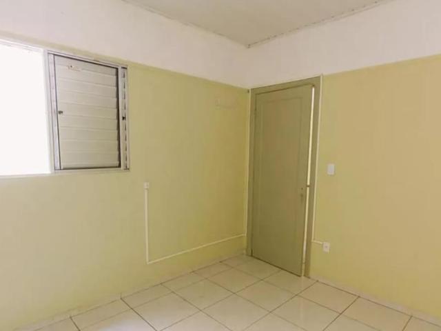 Quarto privativo em vila Romana