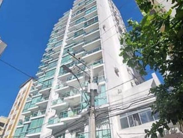 Quarto privado quadra mar