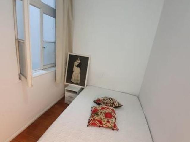 QUARTO PRÓXIMO DA CASA DE CULTURA NO CENTRO