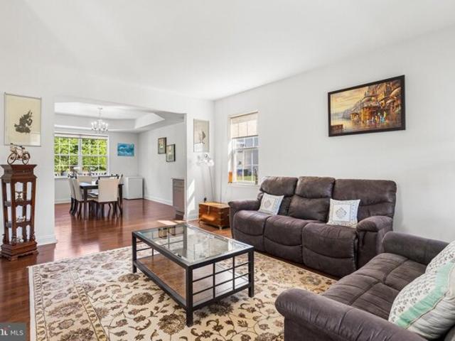 Quarter Moon Ct, Bordentown, Home For Sale