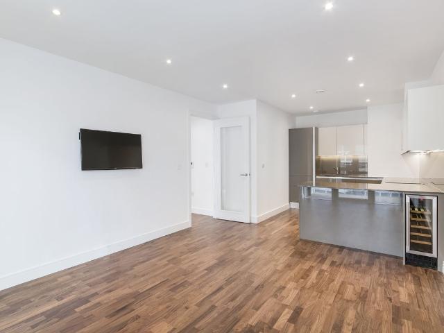 Quarter House, Battersea Reach SW18, 2 bed flat to rent, £3,000 pcm | PrimeLocation