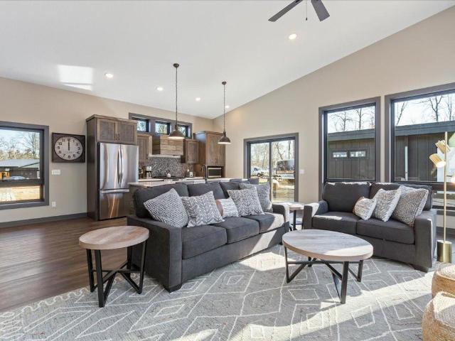 Quarterdeck Resort #404 9 Adventure Way SW
