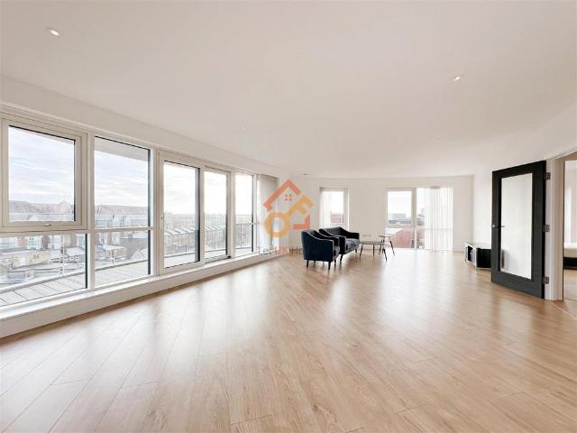 Quartz House, Dickens Yard, 12 New. 3 bed flat to rent £6,000 pcm £1,385 pw
