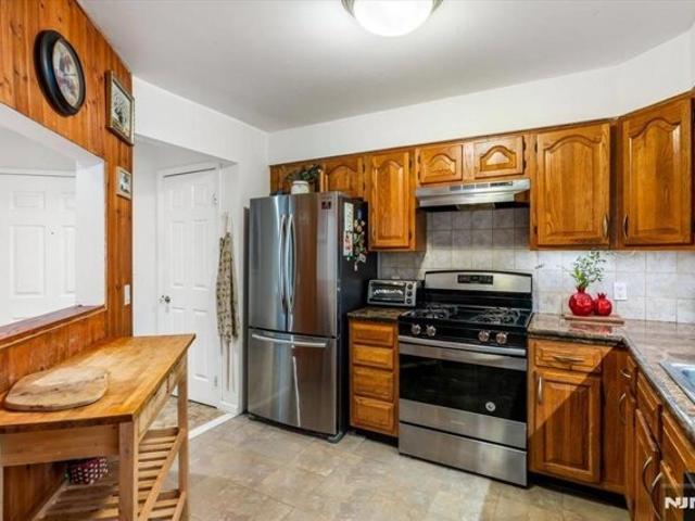 Quartz Ln, Paterson, Condo For Sale