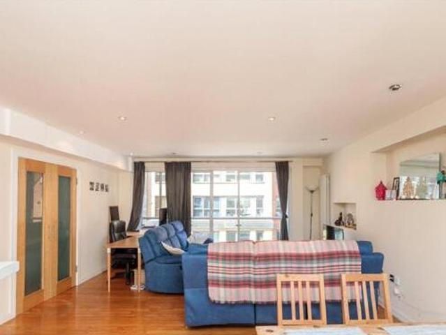 Quastel House, Long Lane, 3 Bedroom Flat