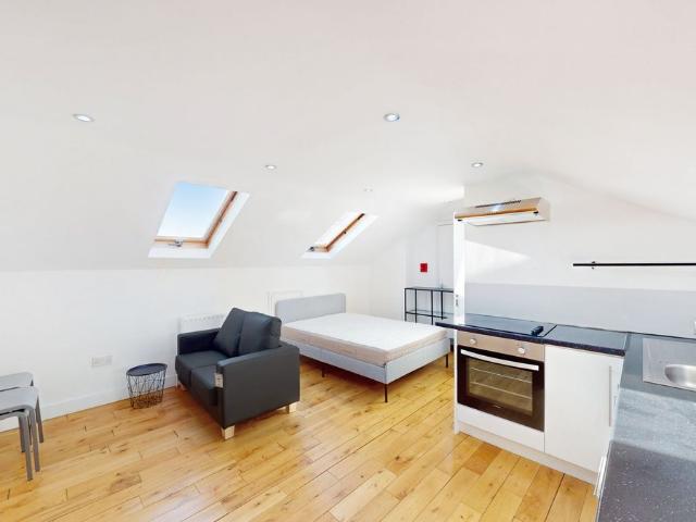 Quex Road, London NW6, Studio to rent, £1,500 pcm | PrimeLocation