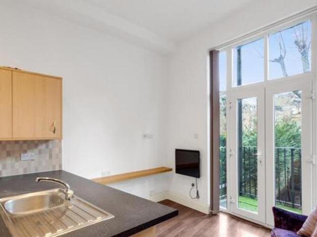 Quex Road, London, Studio Flat For