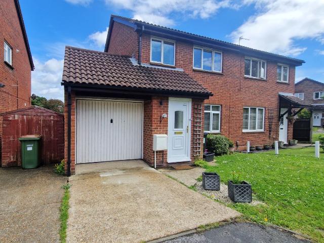 Quebec Gardens, Bursledon SO31, 3 bed semi detached house to rent, £1,400 pcm | PrimeLocation