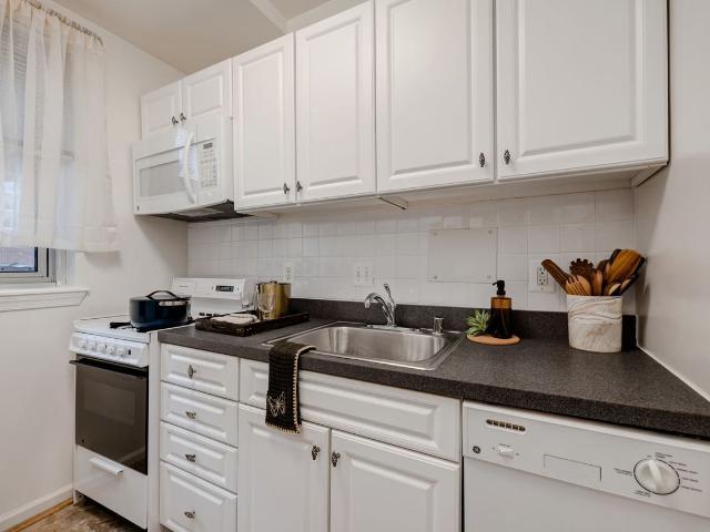 Quebec House Apartments Studio Apartment for Rent at 2800 Quebec St Nw, Washington, DC 20008 Cleveland Park