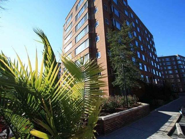 Quebec House Apartments Studio Apartment for Rent at 2800 Quebec St Nw, Washington, DC 20008 Cleveland Park
