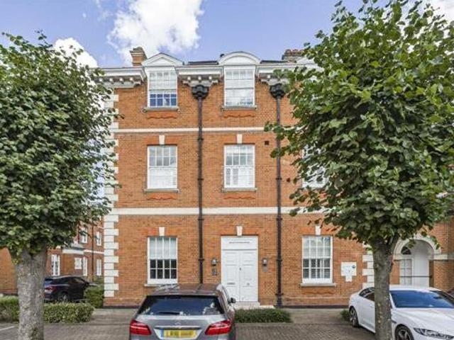 Queen Victoria House, Bluecoats Avenue, 2 Bedroom Apartment