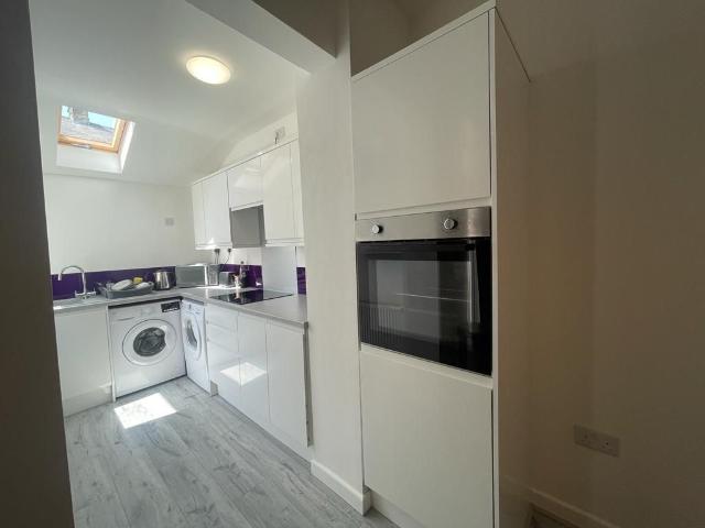 Queen Victoria Road, Burnley BB10, Room to rent, £542 pcm | PrimeLocation