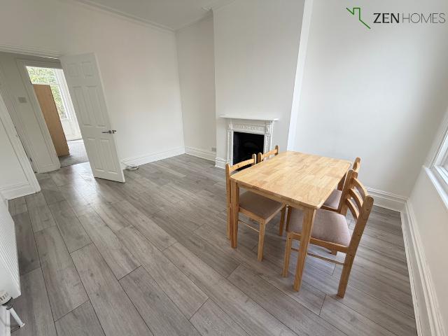 Queen Anne Avenue, Bromley BR2, 2 bed flat to rent, £1,750 pcm | PrimeLocation