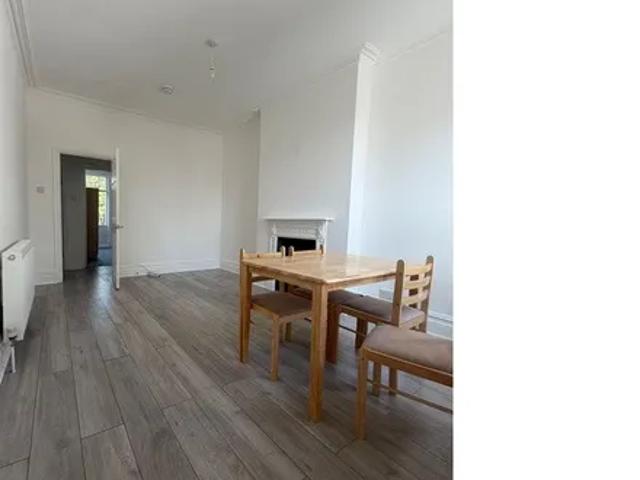 Queen Anne Avenue, London, BR2 0SA, United Kingdom | 2 bed apartment for rent #167386447 | Rentberry