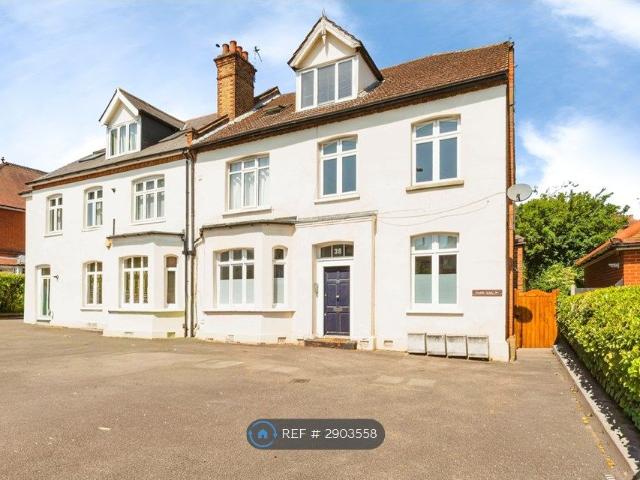 Queen Anne Court, Bromley BR2, 2 bed flat to rent, £2,175 pcm | PrimeLocation