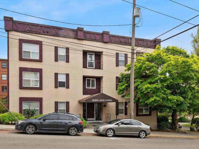 Queen Anne Court Studio Apartment for Rent at 23 W Galer St, Seattle, WA 98119 Lower Queen Anne