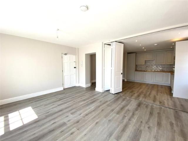 Queen Anne House, Bagshot, Surrey, GU19