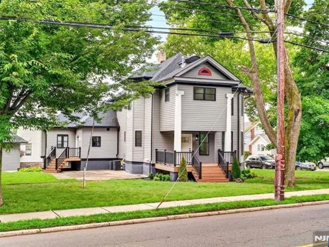 Queen Anne Rd, Teaneck, Home For Sale