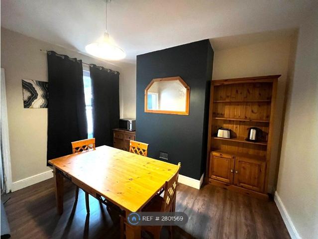 Queen Anne St, Milton Keynes MK13, Room to rent, £800 pcm | PrimeLocation