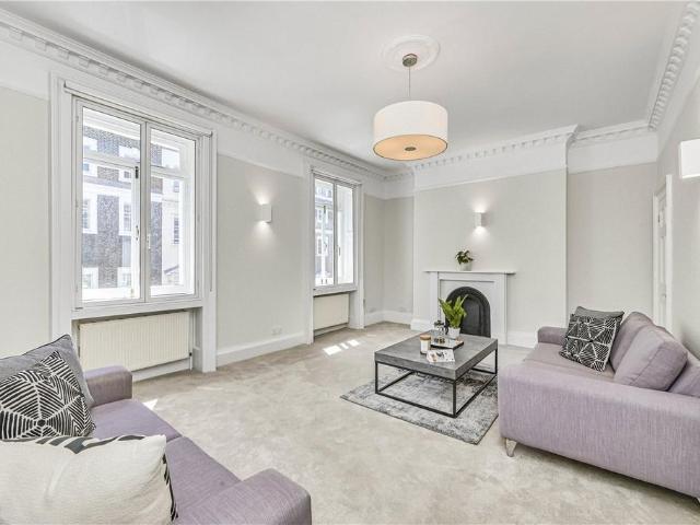 Queen Anne Street, Marylebone. 2 bed apartment to rent £4,983 pcm £1,150 pw