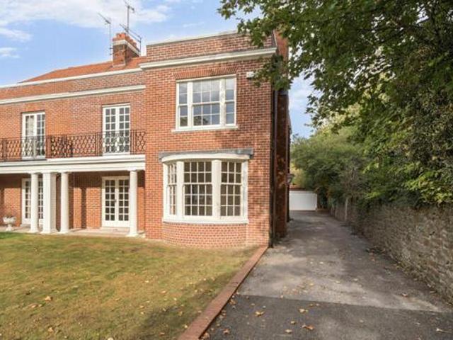 Queen Anne Square, City Centre, 4 Bedroom Semi detached