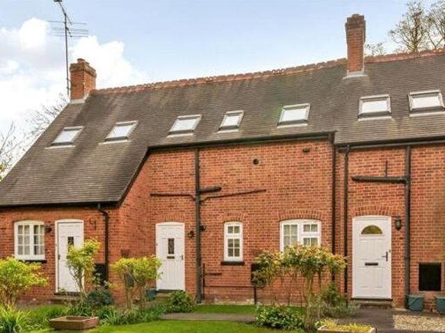 Queen Annes Road, Windsor, 1 Bedroom Maisonette