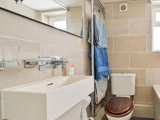 Queen Annes Square, London, SE1 5RH, United Kingdom | 1 bed apartment for rent #139264817 | Rentberry