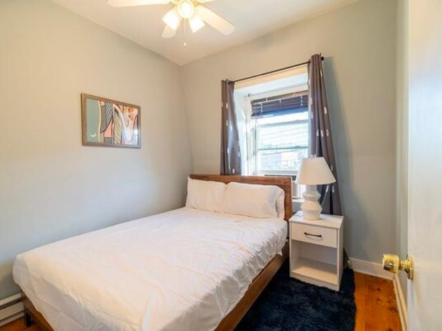 Queen bedroom in 2 bed/1 bath home in Allston #1741 B
