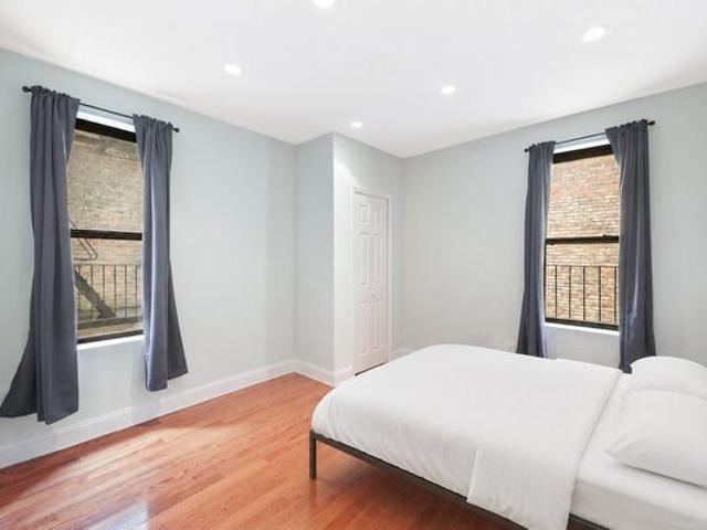 Queen bedroom in 2 bed/1 bath home in East Harlem #746 A