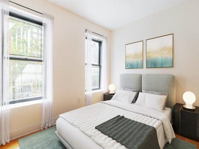 Queen bedroom in 2 bed/1 bath home in Upper West Side #1305 B
