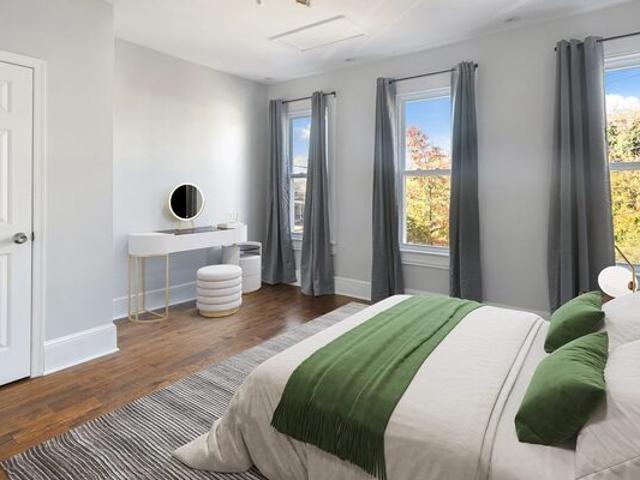 Queen bedroom in 3 bed/1.5 bath home in Anacostia #808 C