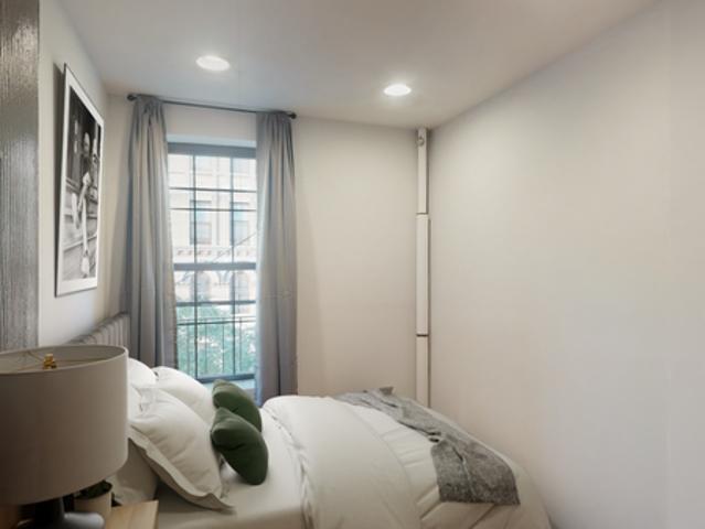 Queen bedroom in 3 bed/1 bath home in East Village #562 A