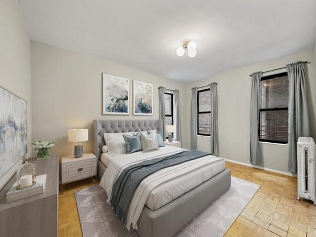 Queen bedroom in 3 bed/1 bath home in Hamilton Heights #599 B