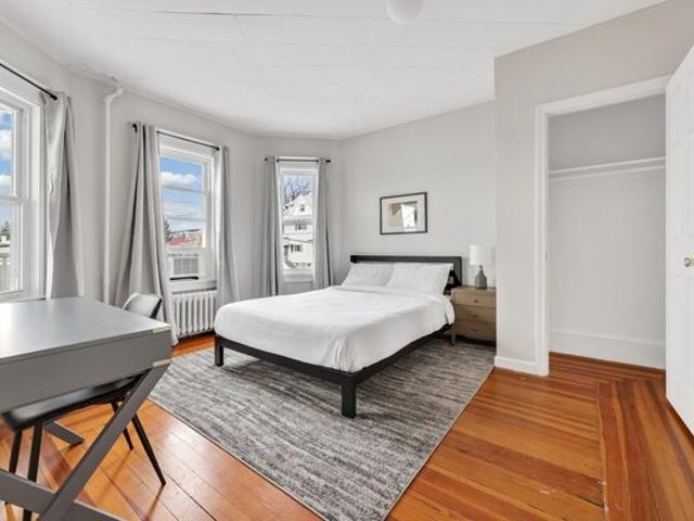 Queen bedroom in 3 bed/1 bath home in Somerville #816 A