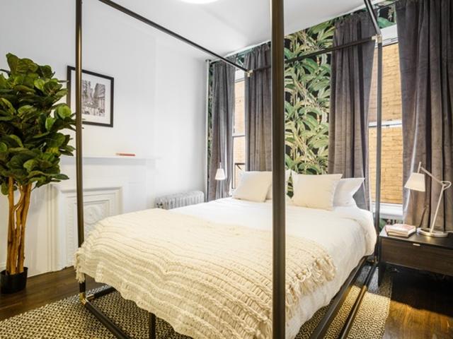 Queen bedroom in 3 bed/1 bath home in Prospect Heights #168 2C