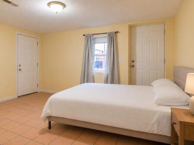 Queen bedroom in 3 bed/2 bath home in East Boston #1849 C