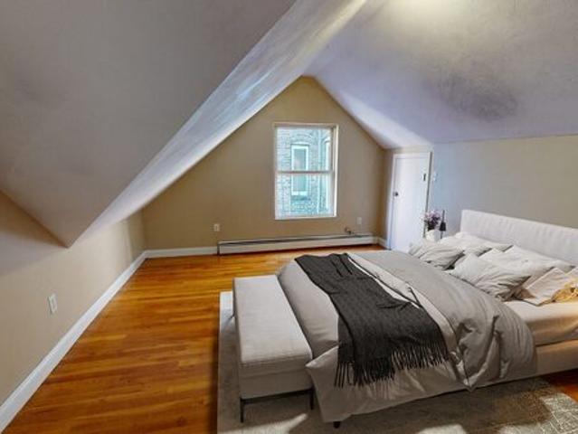 Queen bedroom in 4 bed/1.5 bath home in Allston #1285 C