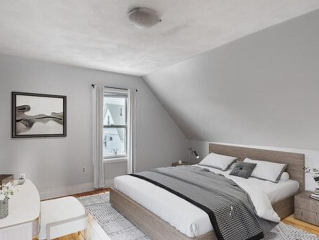 Queen bedroom in 4 bed/1.5 bath home in Somerville #1644 B