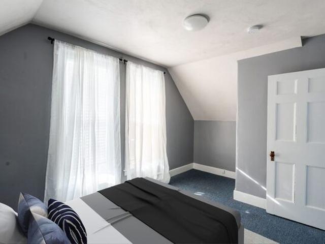 Queen bedroom in 4 bed/1.5 bath home in Somerville #1815 C