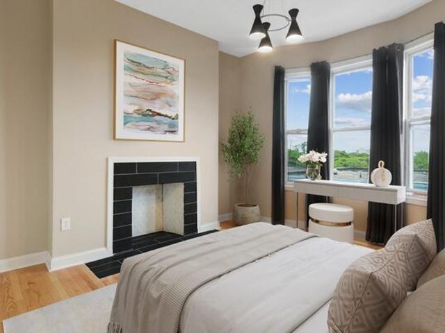 Queen bedroom in 4 bed/1 bath home in Allston #442 B