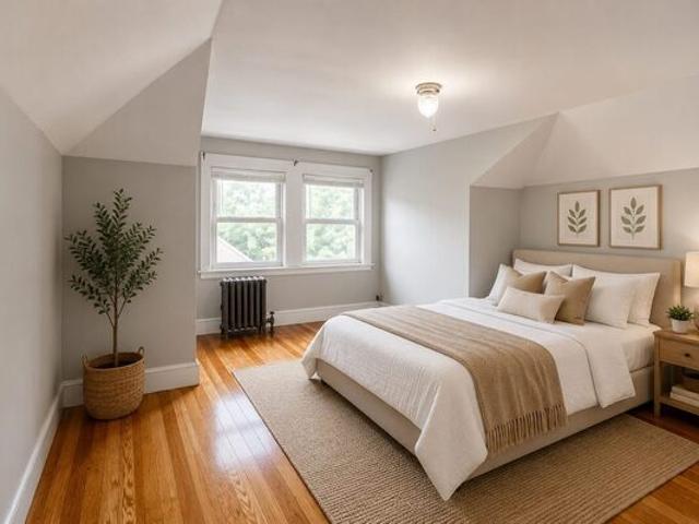 Queen bedroom in 4 bed/1 bath home in Somerville #1890 C