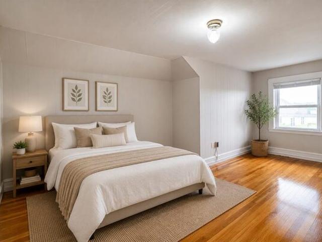 Queen bedroom in 4 bed/1 bath home in Somerville #1890 D