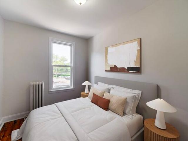 Queen bedroom in 4 bed/1 bath home in Roxbury #1875 D