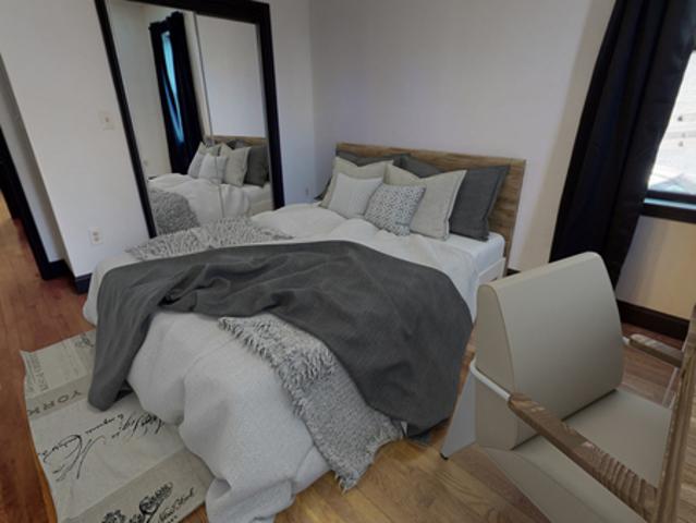 Queen bedroom in 4 bed/2.5 bath home in Brighton #387 B