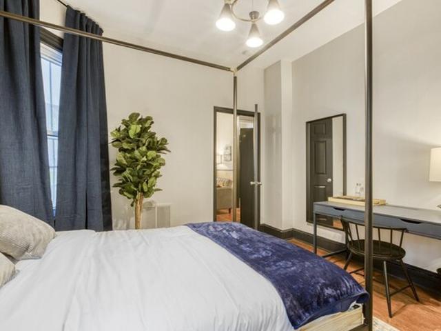 Queen bedroom in 4 bed/2 bath home in Columbia Heights #174 1A