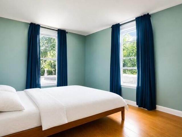 Queen bedroom in 4 bed/2 bath home in Central Square Cambridge #588 D