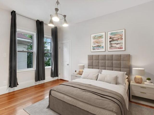 Queen bedroom in 4 bed/2 bath home in Allston #444 C